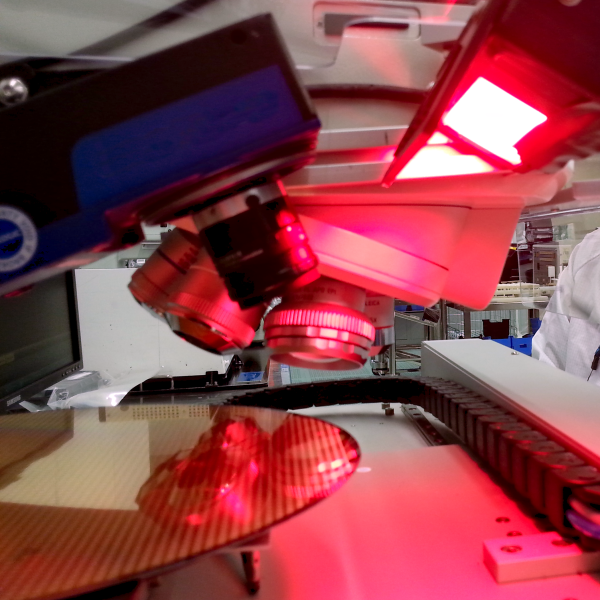 Microscope wafer loader for semiconductors visual inspection | SemiSyn